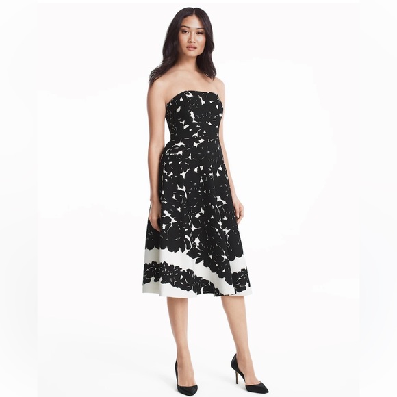 White House Black Market | Dresses | Nwt White House Black Market Strapless Floral Fit Flare ...